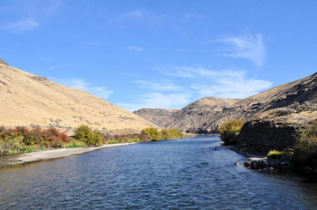 Three Favorite Scenic Fall Drives in Washington State For a Fall Getaway