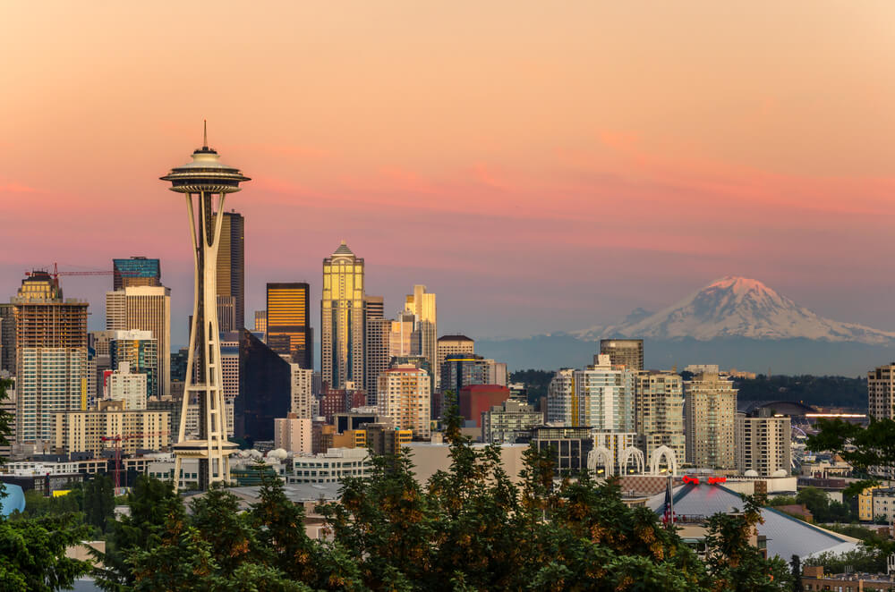 Seattle Date Ideas: 29 Romantic Things to Do in Seattle • Small Town ...